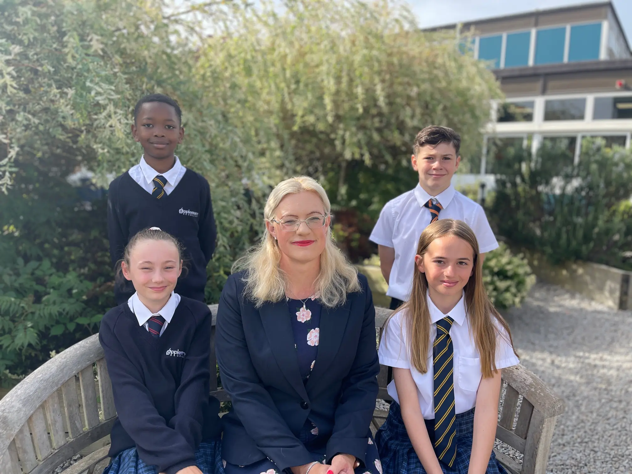School Day|Applemore College